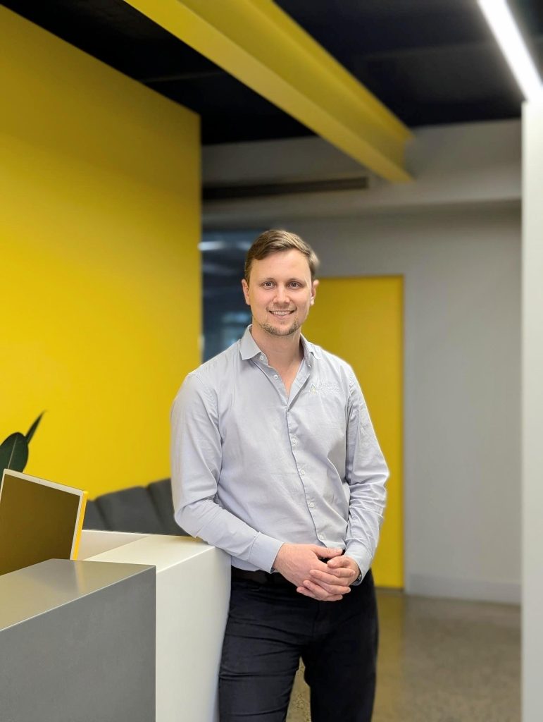 Andrew Hambly | Applied Robotics